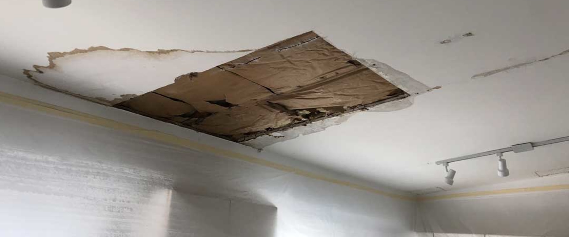 Reinforcing Bulging Walls: How to Fix Drywall Issues