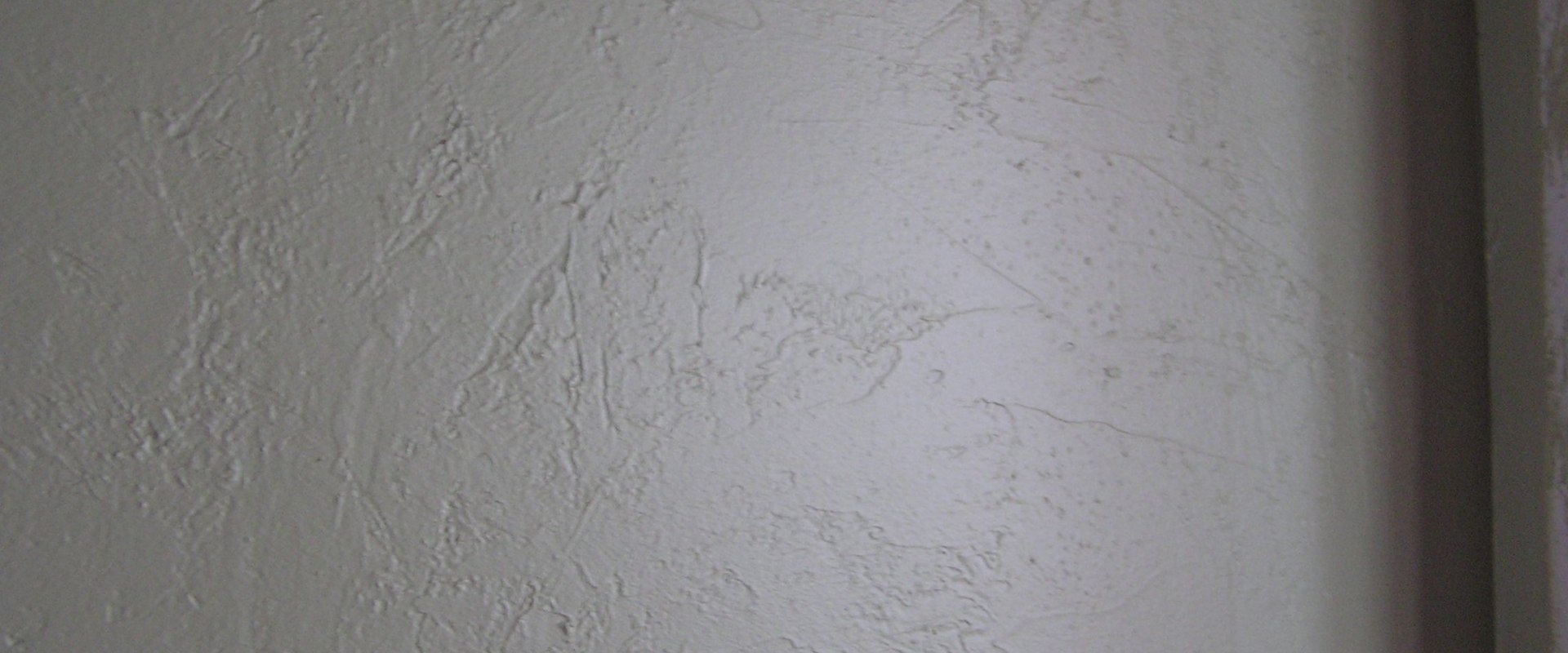 The Art of Hand-Applied Texture on Drywall